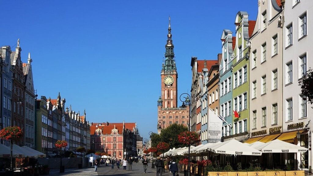 8 Best Places To Visit In Poland In Winter - Cheerful Trails